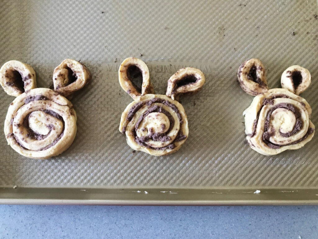 Bunny Cinnamon Rolls - An Easy Easter Treat