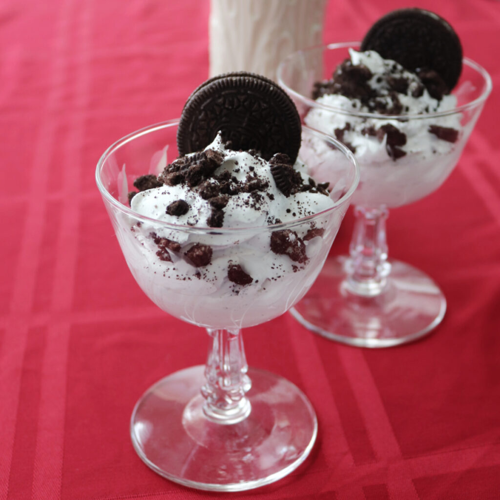 Oreo Fluff - Just 2 Ingredients, Ready in 10 Minutes