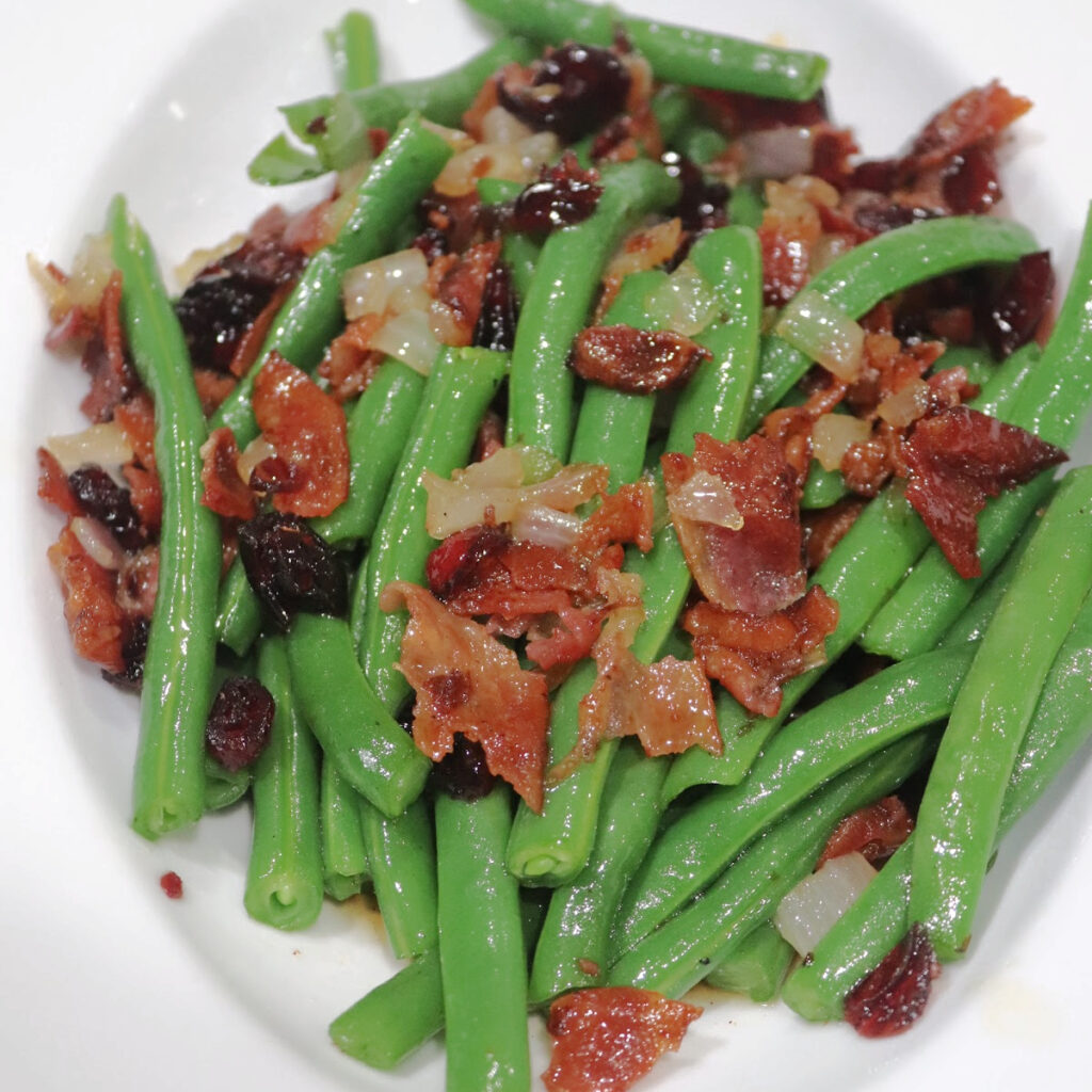 Maple Bacon Green Beans | An Easy Side Dish for Any Occasion