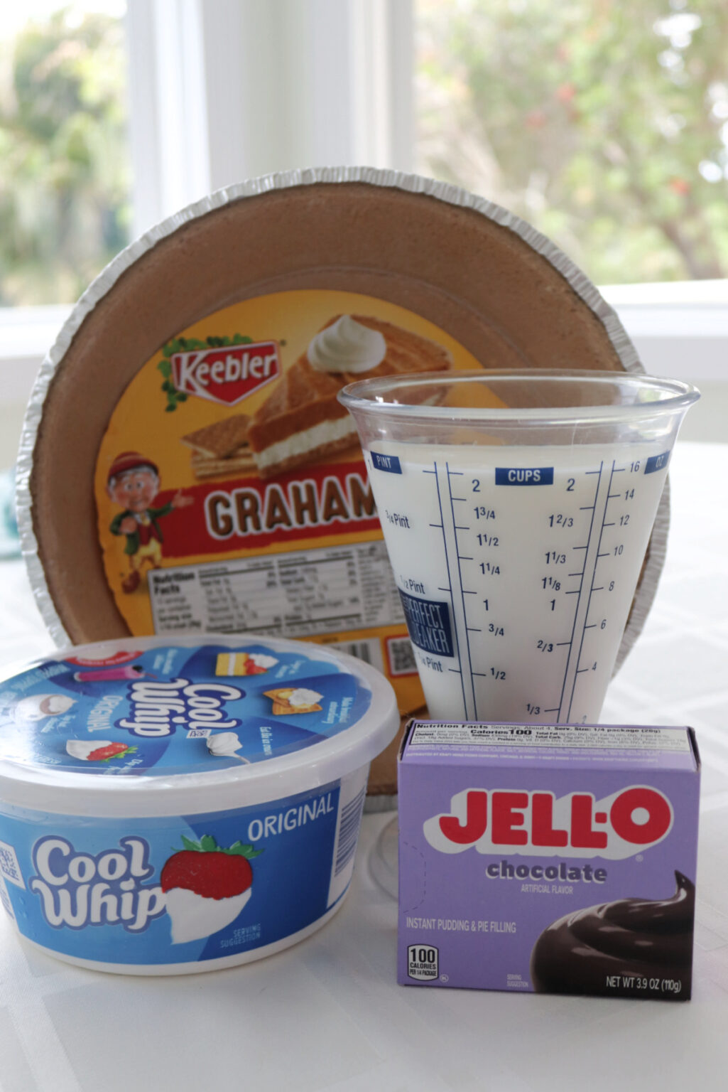 No Bake Double Layer Pudding Pie | The Ideal Summer Dessert