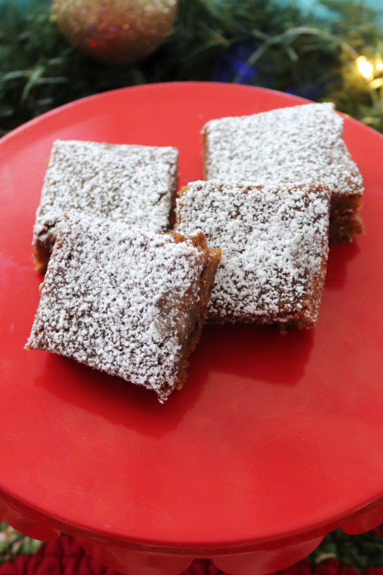 Easy Gingerbread Bars | A Favorite Holiday Treat